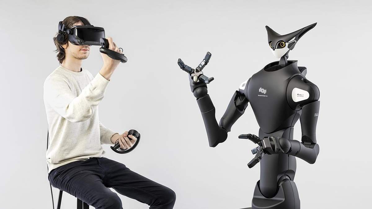 Японські роботи, якими за допомогою VR керують люди: відео Японські роботи, якими за допомогою VR керують люди: відео